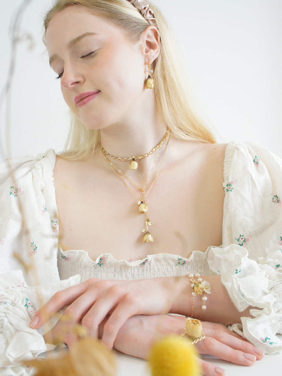 *REAL FLOWER* Rosa Blanca Chain Necklace with Rosebud Pendant, Length ...